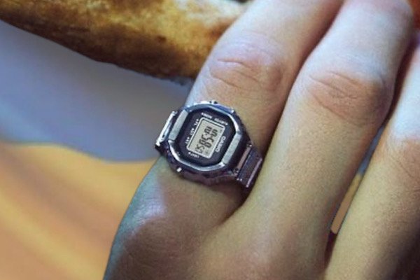 Casio CRW-001-1JR: Un anillo inteligente que redefine la conectividad y ...